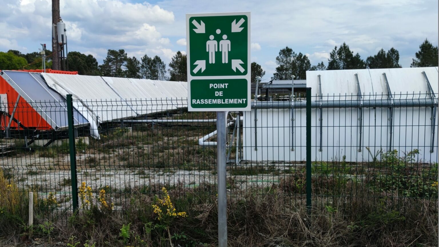 Le panneau point de rassemblement - Accord Incendie